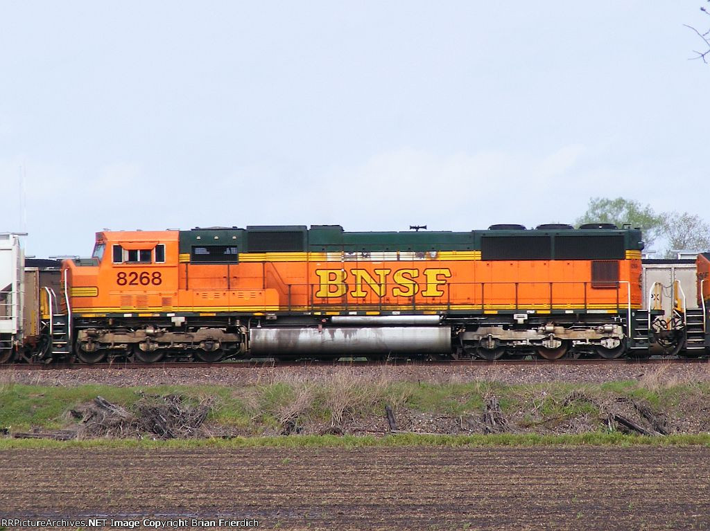BNSF 8268